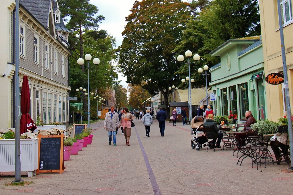 Day Trips From Riga, Latvia: Jurmala and Sigulda - Jetsetting Fools