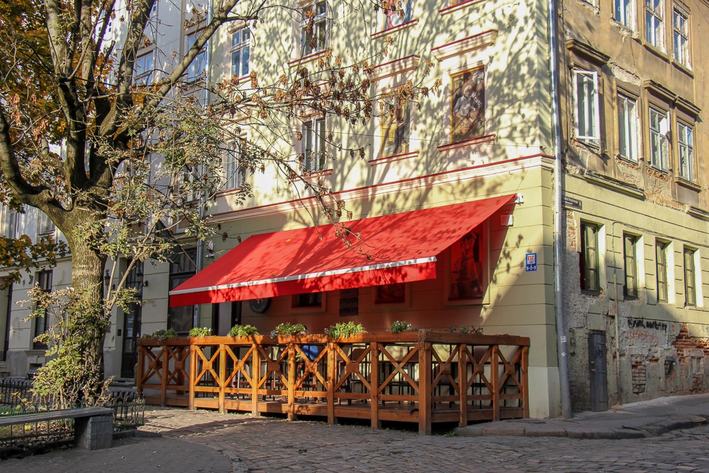 Lviv Nightlife: 7 Craft Beer Bars In Lviv, Ukraine - Jetsetting Fools